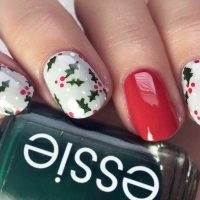 15 Christmas Nail Art Tutorials To Master | NailDesignsJournal.com