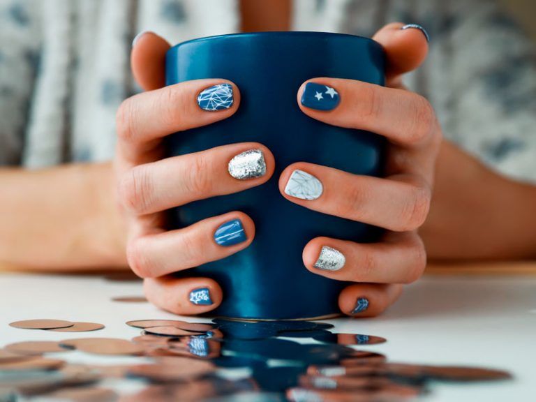 25 Star Nails Designs To Fall In Love With - Nail Designs Journal