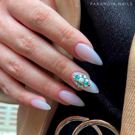 Polish Your Elegant Look with Mesmerizing Pearl Nails