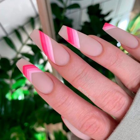 Chevron Pattern Nails for 2024