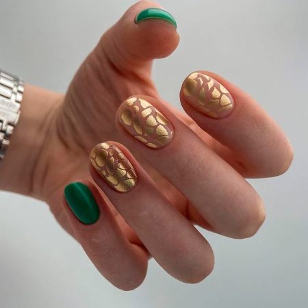 30 Gold Foil Nails For 2023 - Nail Designs Journal