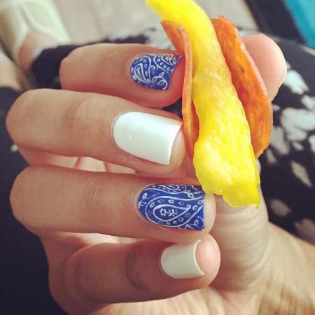 18 Paisley Pattern Nails Designs in 2022 - Nail Designs Journal