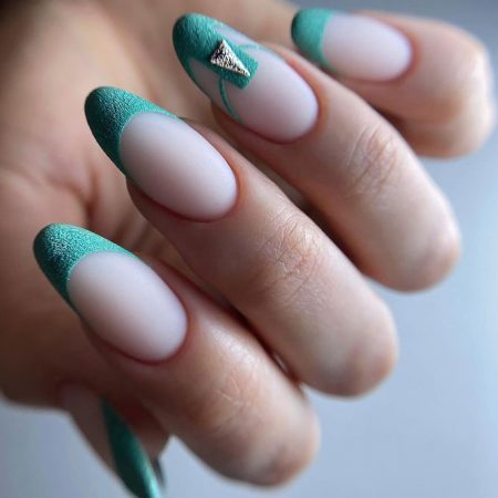 30 Top Round Nails Designs in 2024