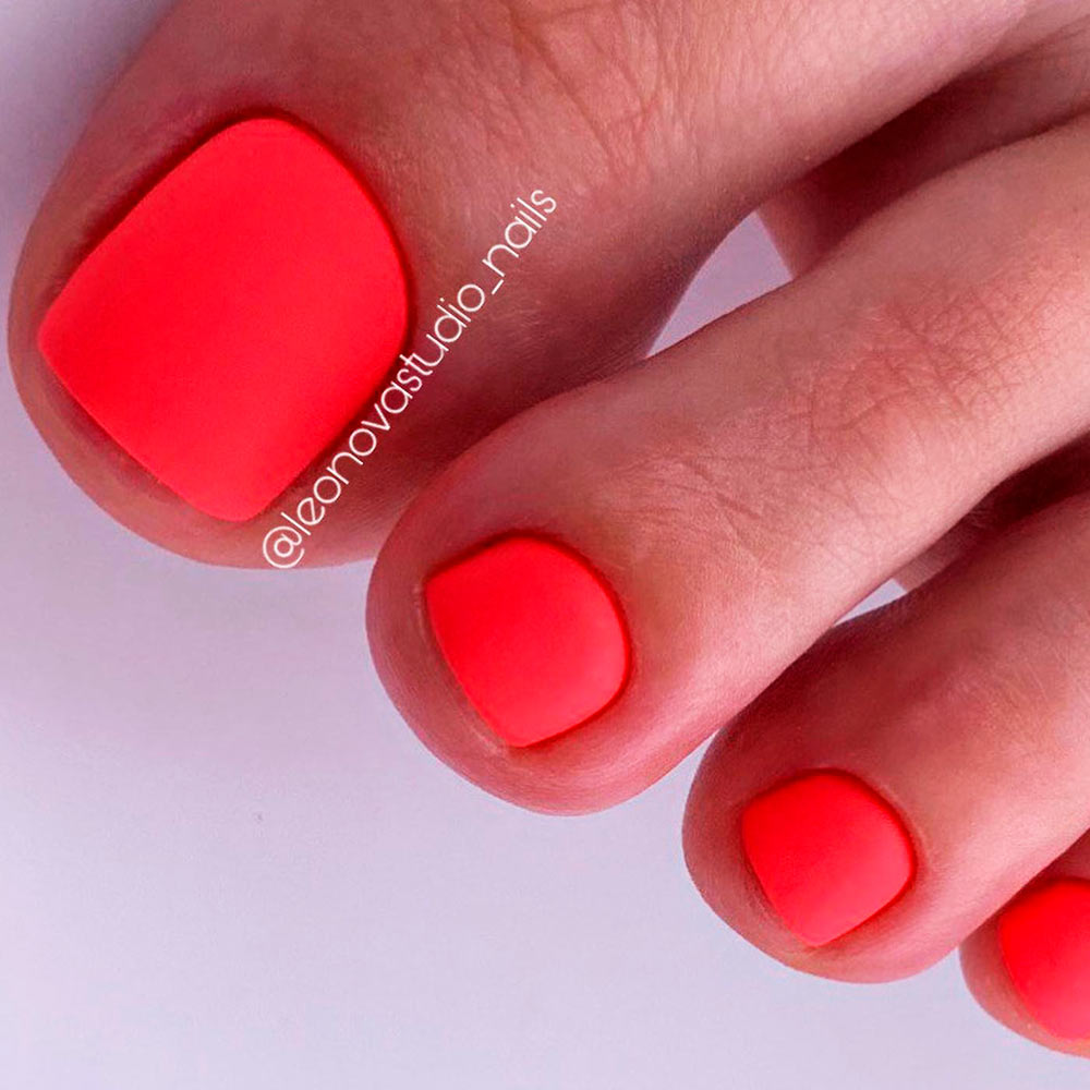73 Toe Nail Colors To Try This Year